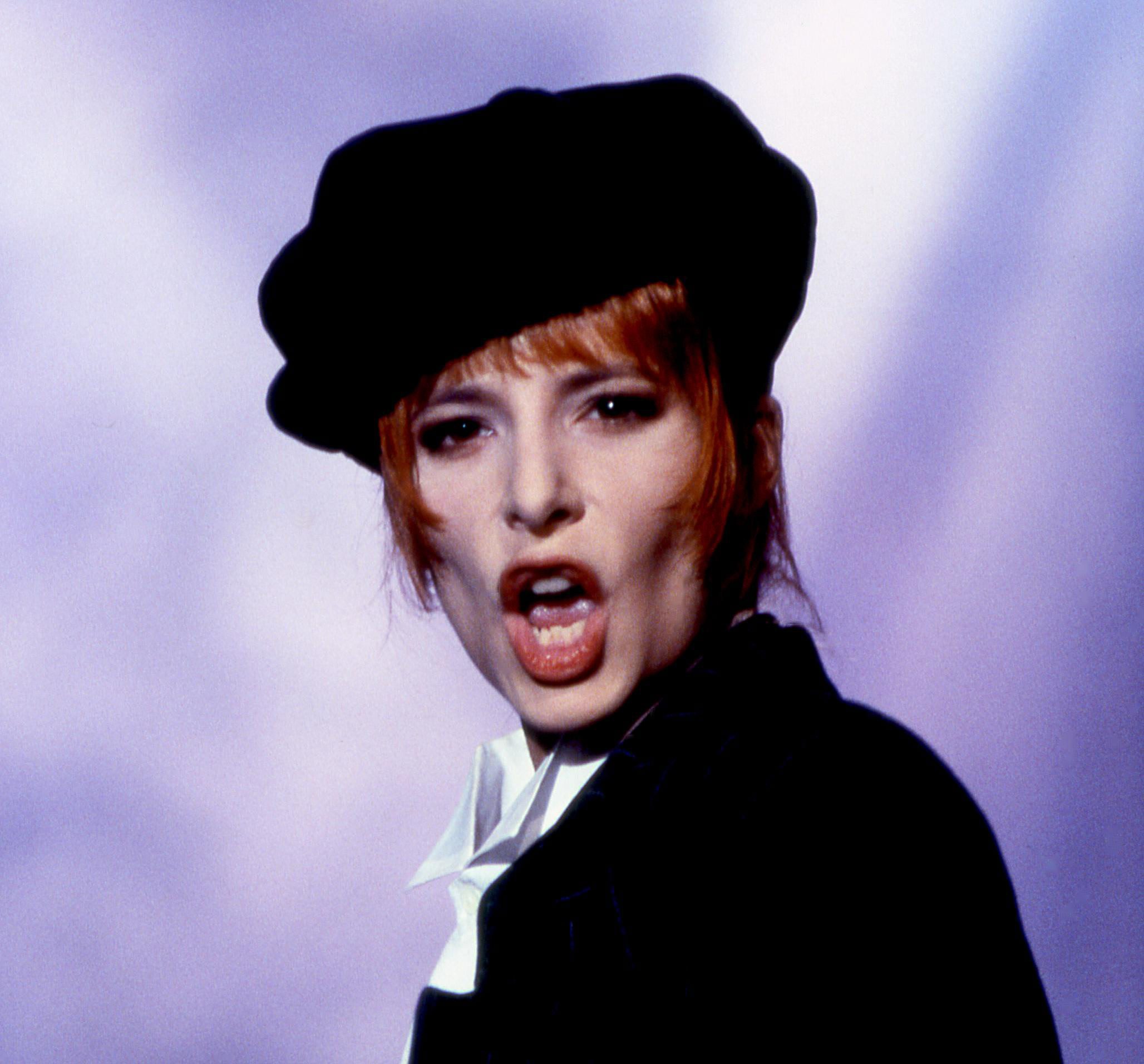Mylène Farmer - À la folie, pas du tout - TF1 - 29 novembre 1987 ...
